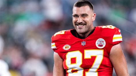 Travis Kelce Rocks New Look At Kansas City Chiefs Training Camp After