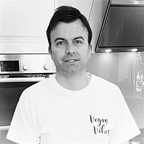 Aaron Calder Vegans Amazon Page