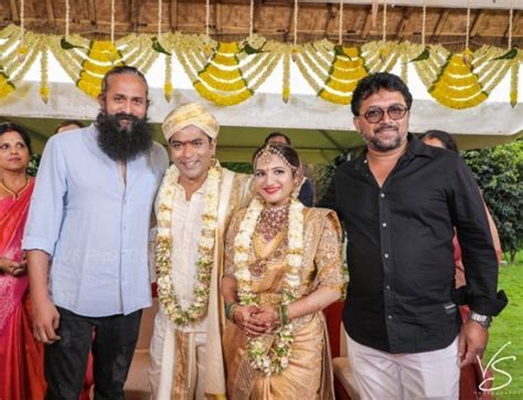 ನಟಿ ಕಾವ್ಯ ಶಾ ಹಾಗೂ ವರುಣ್ ಗೌಡ ಮದುವೆಯಲ್ಲಿ ಸ್ಯಾಂಡಲ್‌ವುಡ್ ಸೆಲೆಬ್ರೆಟಿಗಳ ಸಂಭ್ರಮ Sandalwood Celebs