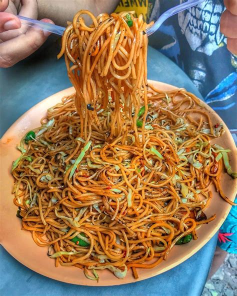 Desi Style Chowmin ️🍝🤩🤩 Street Style Chowmin 🤩 Tag A Chowmin Lover 😍 Price 70 💸 Fo