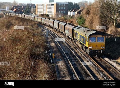 Gb Railfreight Class 66 Loco 66716 Hauls The 4r79 1005 Doncaster To