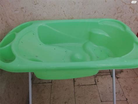 אמבטיה ואביזרים לתינוקות אמבטיה משוכללת עם מעמד כחדשה מודעה 936466