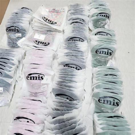 「emis」多色可選 Emis 牛仔帽 拼色 丹寧棒球帽 老帽 配件 鴨舌帽 情侣帽 帽子 可調節 Emis 丹寧帽 蝦皮購物