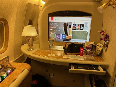Emirates Old First Class To Dubai Sfo777