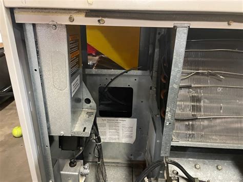 Biddergy Worldwide Online Auction And Liquidation Services 2 Qty 1983 Vertical Classroom