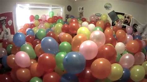 3000 Balloon Prank Glitter Youtube
