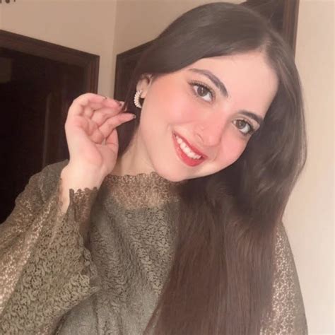 Zainabbb Aboutzainab • Threads Say More