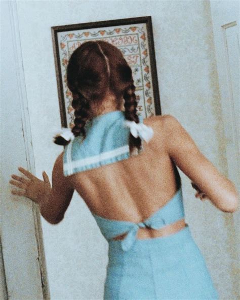 Vintage Retro Wallpaper Of Dominique Swain As Dolores Haze In