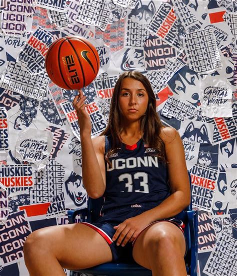 Kelly And Coco Miller Atlanta May 13 Kelly Miller 2 Of The Atlanta Dream Poses During