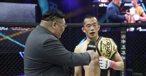 [road Fc 062] ‘주짓수 장인 박해진 마지막 페더급 챔피언 등극