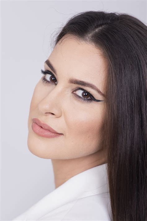 Ne Bi Ga To UsreĆilo Dragana Kosjerina Progovorila O Odlaganju VenČanja