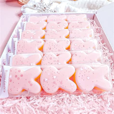 What Does Oak Moss Smell Like Earthy Woody And Green Aroma Scent Bunny