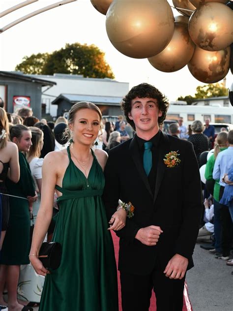 100 Smiles All The Glitz And Glamour From Warwick State High School Formal The Cairns Post