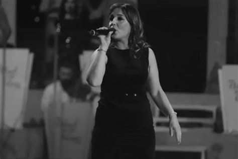 Pevačica Jasna Bošnjaković Preminula U Kolima Hitne Pomoći Na Putu Za