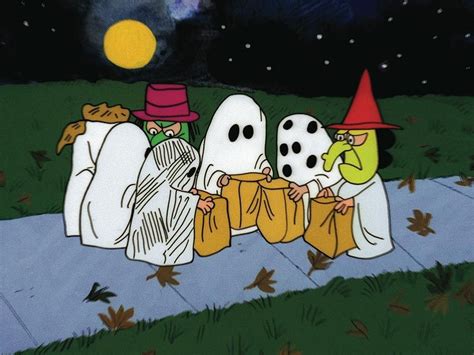 Photos Its The Great Pumpkin Charlie Brown Is Back Halloween