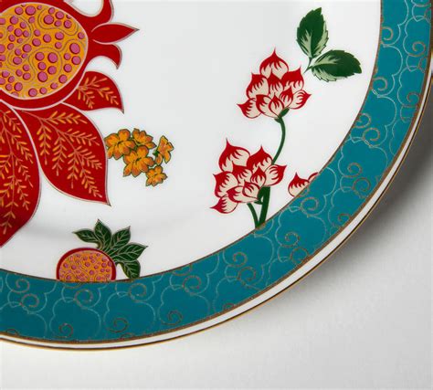 Stylish And Functional Modern Quarter Plates To Enrich Your Dining Experience Stylish Serving