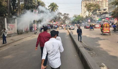 Clash Between Dhaka College Ideal College At Science Lab