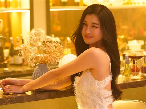 Ca Sĩ Isaac đẹp đôi Với Á Hậu Kém 14 Tuổi Phương Nhi