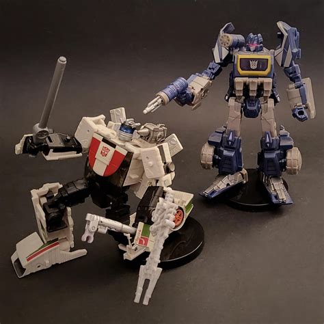 Sam And Bumblebee In Well That Escalated Quickly R Transformers