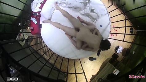 Tp A Pair Of Cheating Men And Women In A Round Bed Eporner