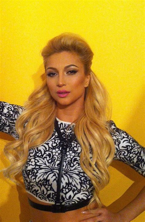 Lora Sexy E Un Lucru Bun Atunci Când Este Combinat Cu Mai Multe Calități Antena 1