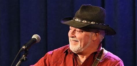 Milan Drobný Mezi Zpěvem Promluvil O Ukrajincích Tak že Mu Hned