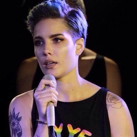 Pin Di Katie Gh Su Super Awesome Hair Of Destiny Capelli Corti Alla