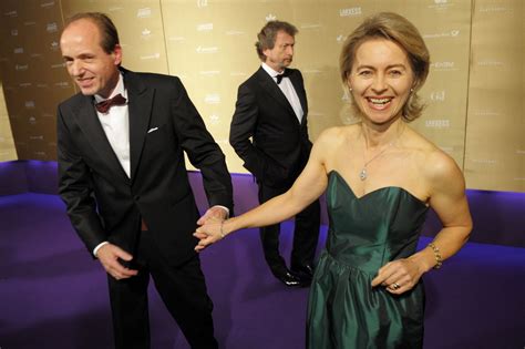 Ursula Von Der Leyen Jung Bilder Verteidigungsministerium Die Ersten