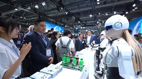 Chery Aimoga Robotlarıyla Teknoloji şovu Yaptı Yenilikçi Vizyonuyla Fuarın Yıldızı Oldu Yeni Akit