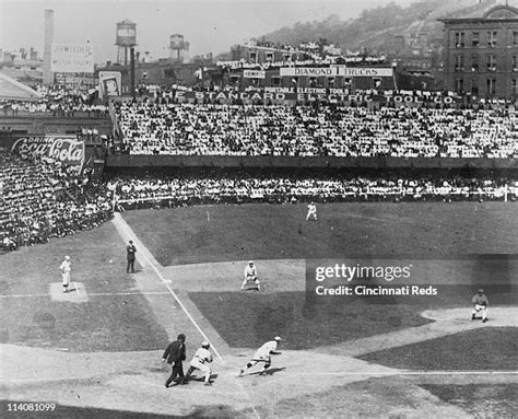 World Series Baseball Game Photos And Premium High Res Pictures Getty Images