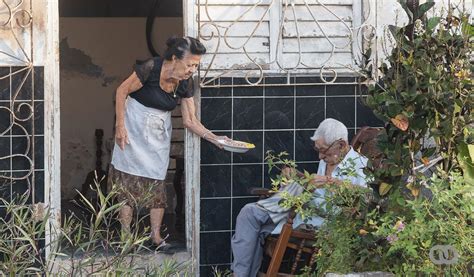 Personas De Más De 60 Años único Grupo Poblacional Que Crece En Cuba