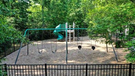 Charter Colony • Amenities