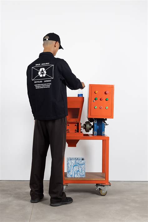 Space Available Memperkenalkan “utopian Architecture” Collection