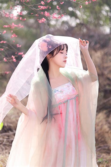 艺图语 20240326 春樱 君尹兰 微图坊