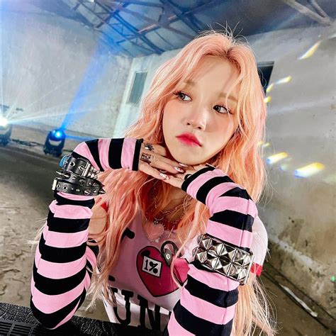 宋雨琦 堆糖，美图壁纸兴趣社区