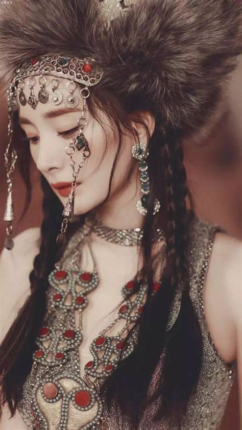 杨幂棚拍 人像摄影raw 原图48张 后期调色必备！内容原图素材操作