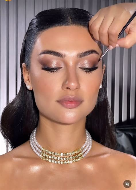 Pin By Andrea Vanessa On M A K E U P Engagement Makeup Wedding Eye
