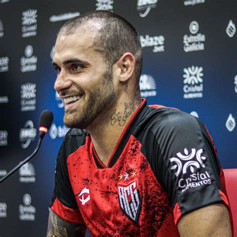 Entrevista Coletiva De Felipe Vizeu