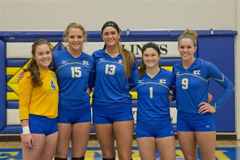 Icc Volleyball Celebrates Five Cougars Harbinger Student Media