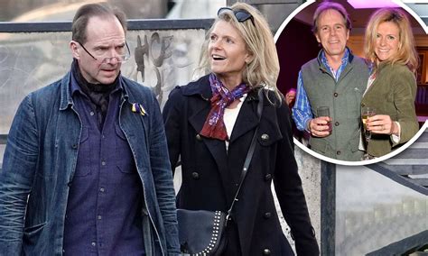 Petite Amie De Ralph Fiennes 2024 Trennung Ralph Fiennes Verlässt