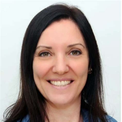 אסנת הרציגר פסיכותרפיה זוגית ומשפחתית פסיכותרפיסטית כרטיס ביקור דיגיטלי