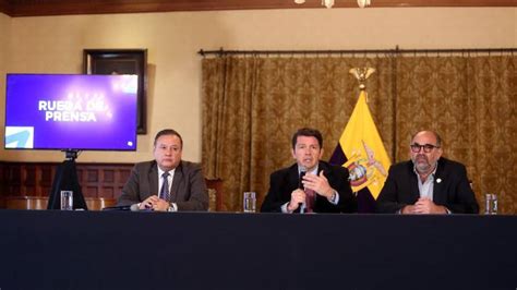 Hernán Luque Exfuncionario Implicado En Trama De Corrupción Se Fue Del País Autoridades Dan