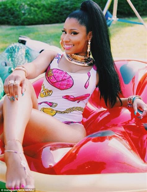 Nicki Minaj Hits At Tyga In Pervert 17 Shirt In Feeling Myself Video