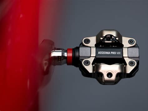 Why The Favero Assioma PRO MX Power Meter Pedals Should Be Your Next