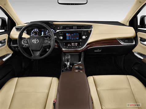 Interior Del Toyota Avalon 2013
