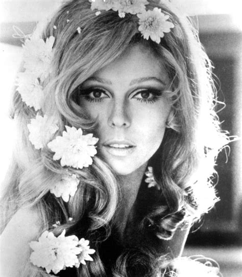 Offmag Nancy Sinatra