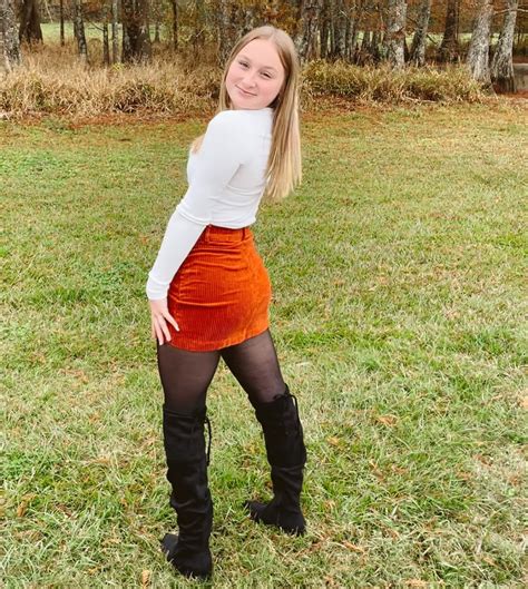 Emma Beebe Emma Beebe • Instagram Photos And Videos