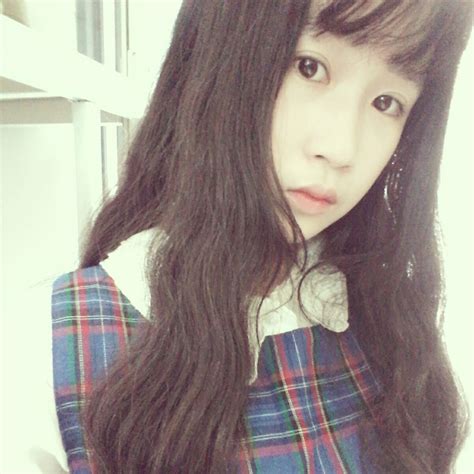 割橡膠速度快，手要穩接刀要準 割膠割膠技術分享割膠人 割膠刀 楊連阿順 割橡膠速度快，手要穩接刀要準 割膠割膠技術分享割膠人 割膠刀 楊連阿順 By