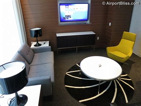 Lounge Review Star Alliance First Class Lounge Lax