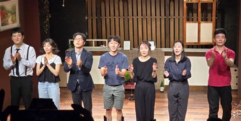 해체된 가족의 결합 그린 연극 가족의 탄생21일까지 상연 연합뉴스 나무뉴스 해체된 가족의 결합 그린 연극 가족의 탄생21일까지 상연 연합뉴스 나무뉴스